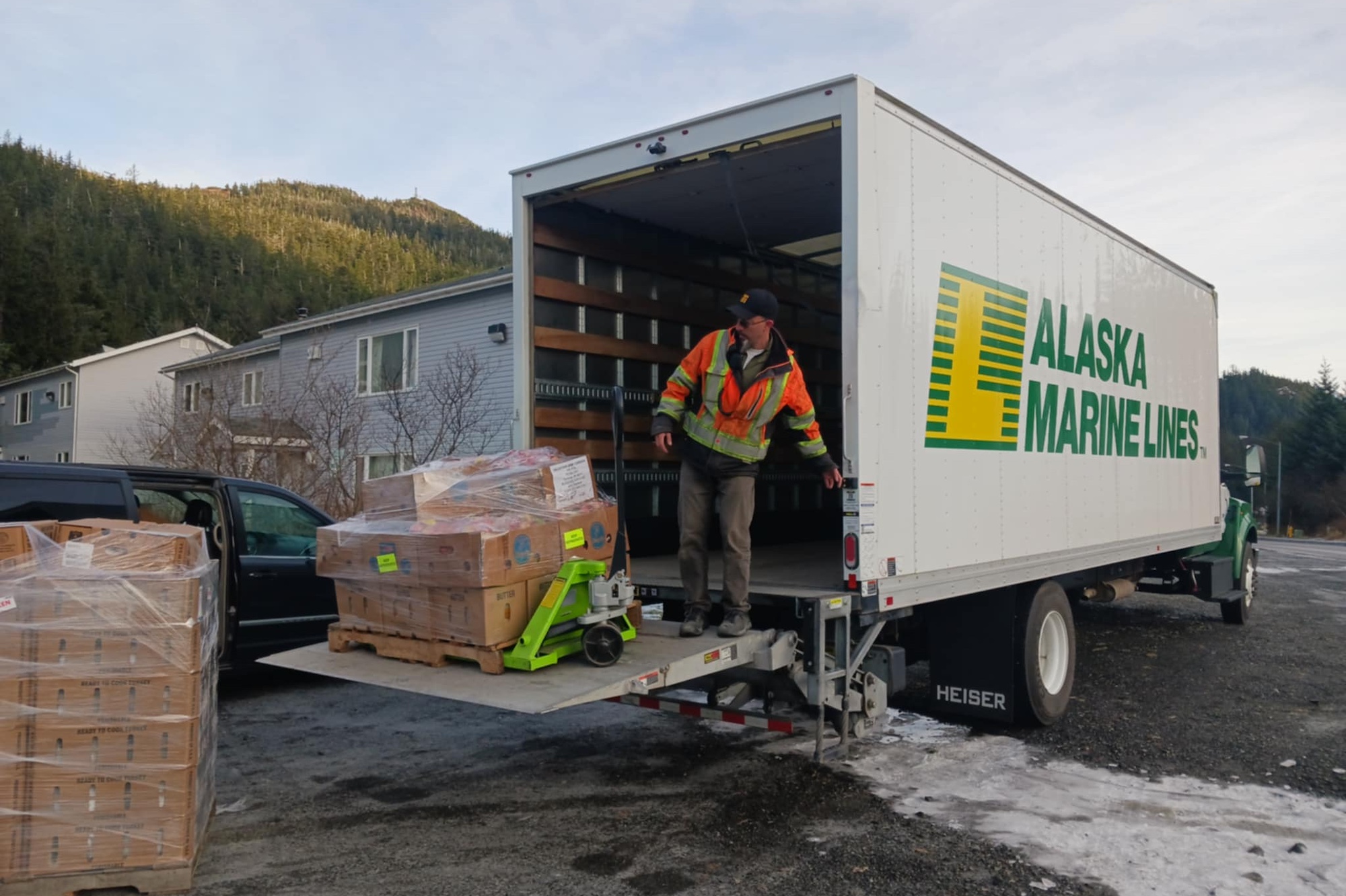 'Thanksgiving Blessing' food boxes help those in Alaska's remote ...