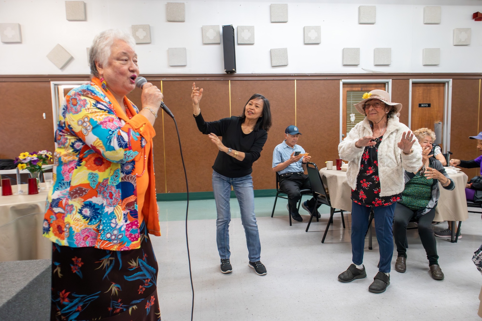 Karaoke plus a hot meal equal a recipe for joy for Club 60 seniors ...